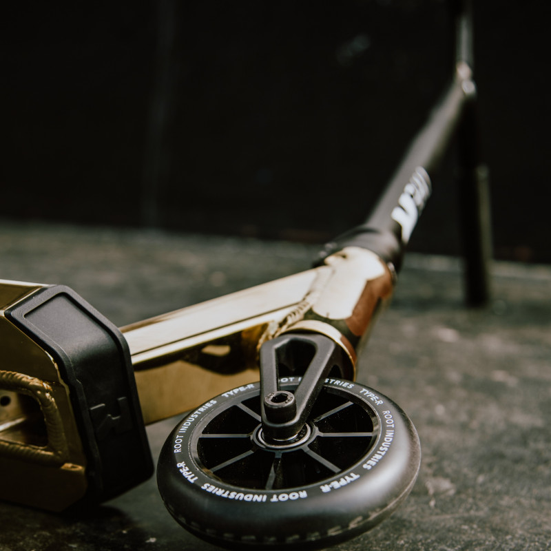 FREESTYLE SCOOTER ROOT TYPE R GOLD RUSH